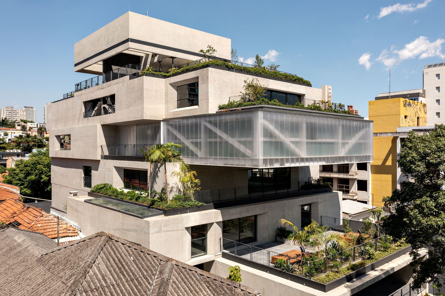 Diferentes ángulos geométricos conforman la arquitectura de este ...