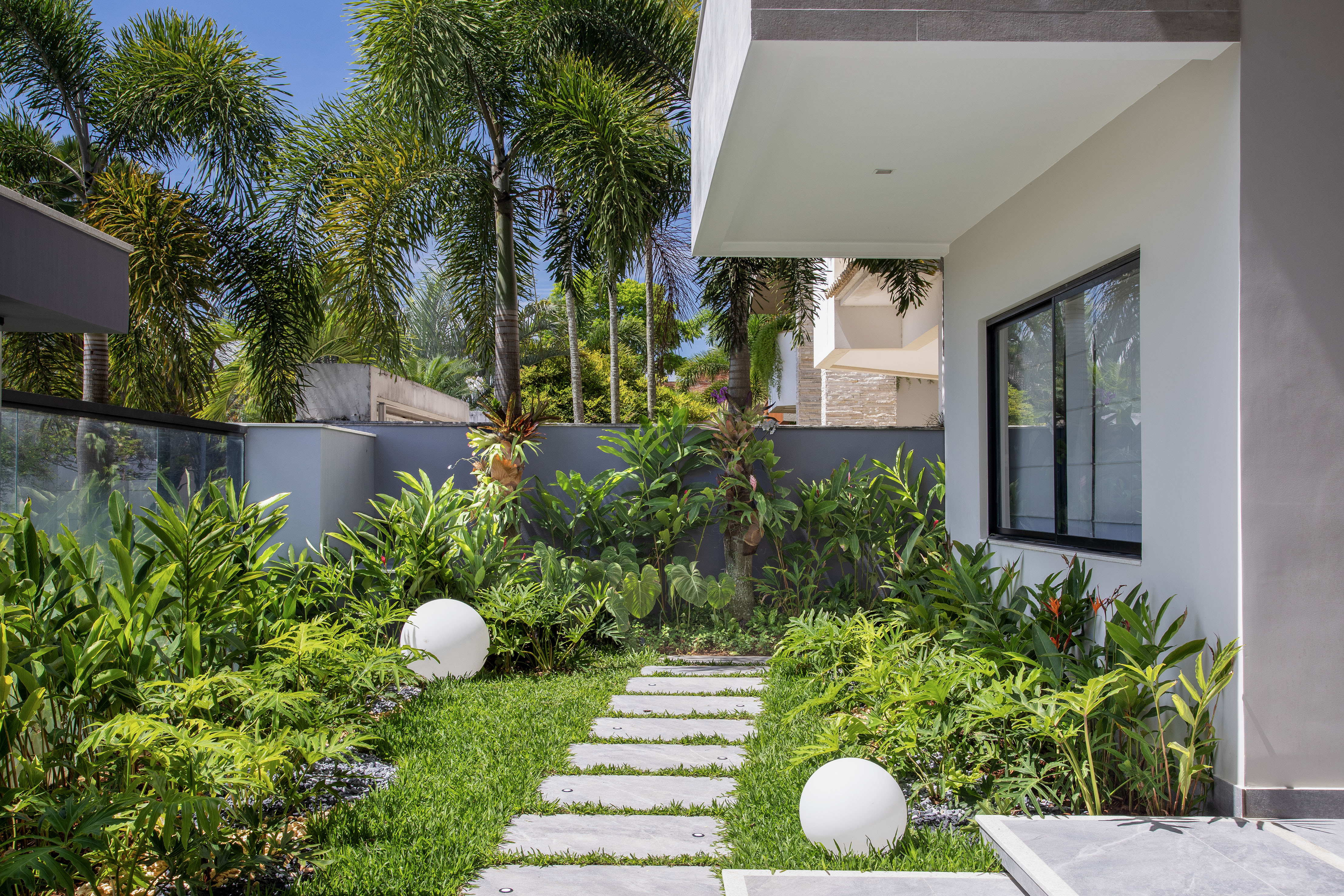 Modern Tropical Landscape Ideas Tropical Garden In Any Space Or