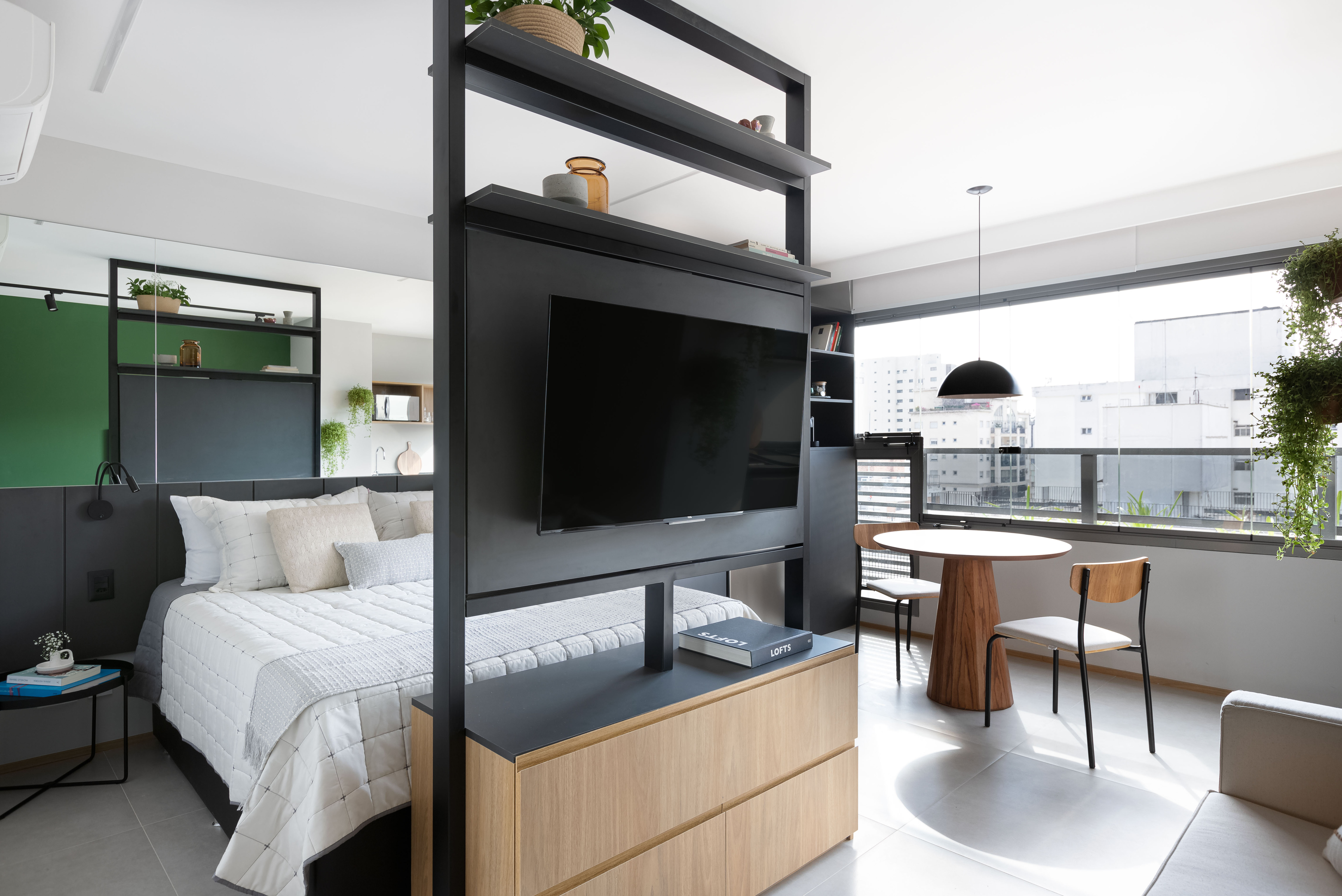 7 Ways to Use the TV Panel to Optimize the Room Layout