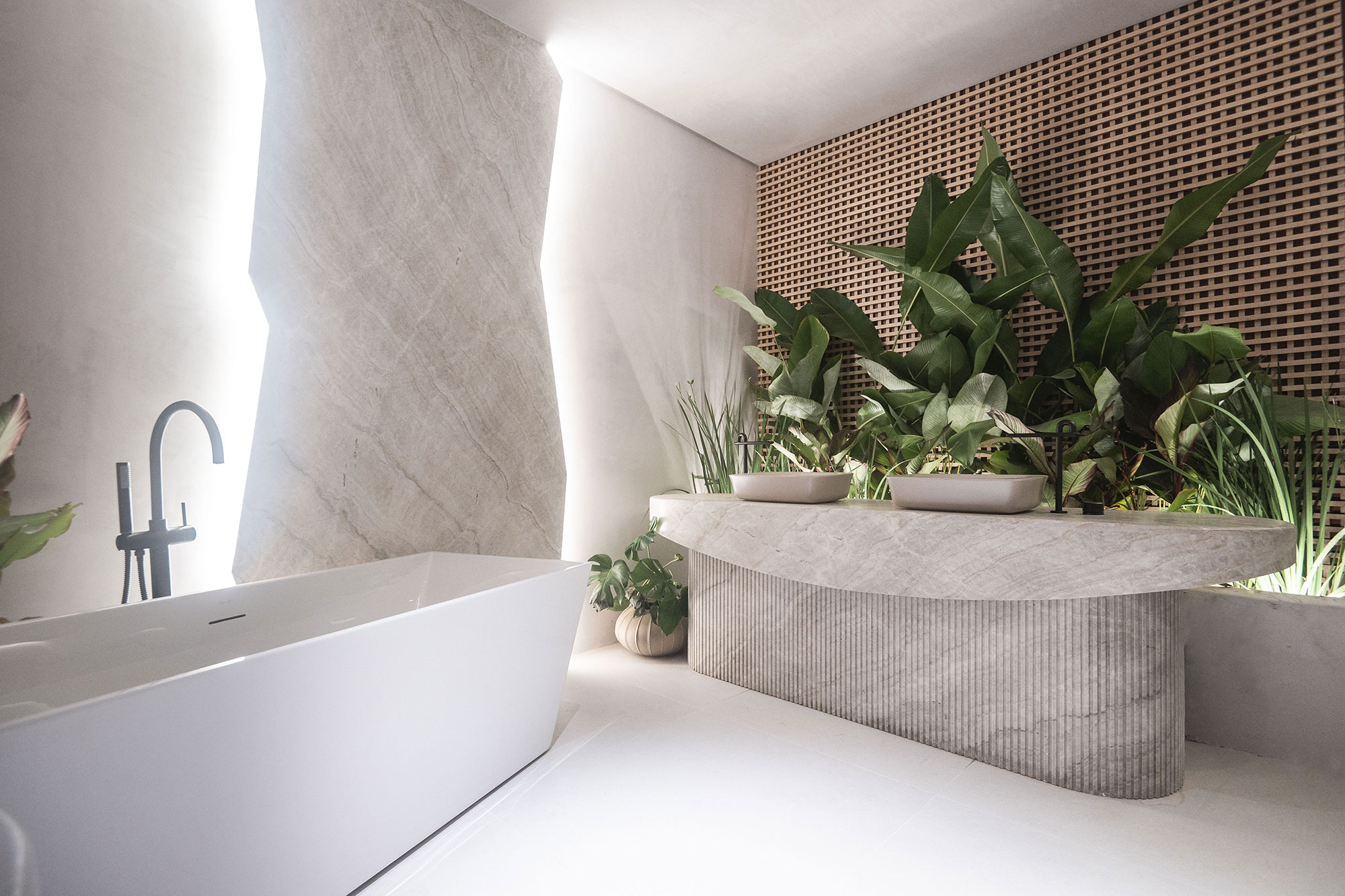 36 banheiros modernos da CASACOR 2024 para te inspirar!