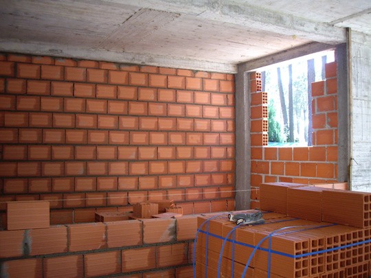 O que é alvenaria? Tipos e vantagens para a construção civil