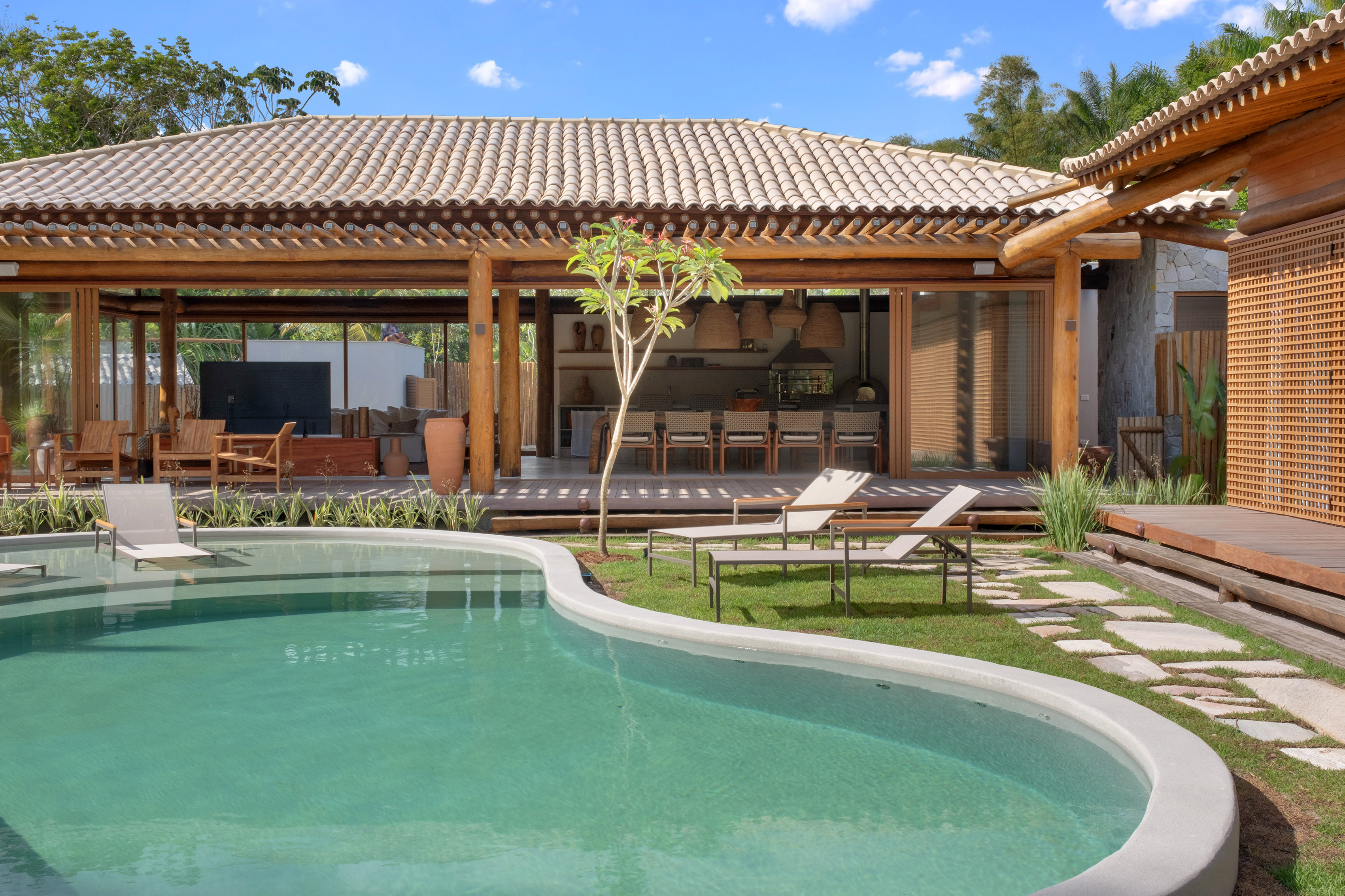 Casa De Praia Com Piscina Casa Na Praia Destaca Vista Com Piscina De